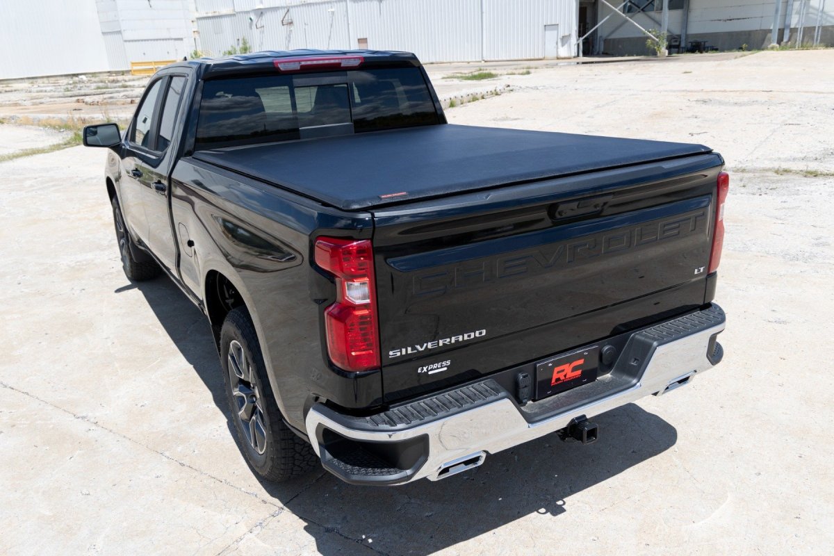 Chevrolet Silverado 1500 Soft Roll Up Bed Cover - Rough Country - Roll ...