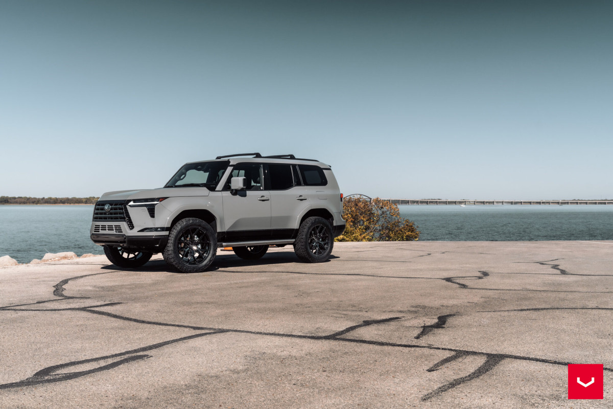 Lexus GX 550 Custom Wheels - HF6-4 by Vossen - Gloss Black, VOSSHF6-4GB6LUG