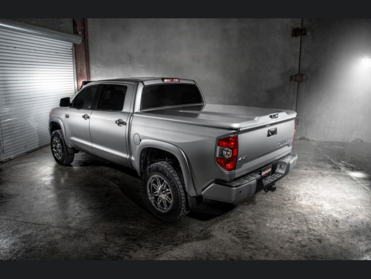 Toyota Tacoma Tonneau Cover - Undercover - Elite LX - Inferno - `16-`23 ...