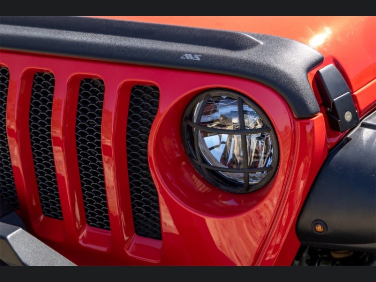 Jeep Wrangler JL - AVS Aeroskin Shield - Smoke, 322156