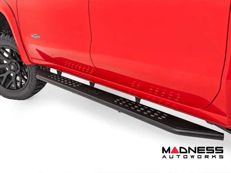 Dodge Ram 1500 Side Steps - OV2 - Crew Cab - 2019-2025, 14008