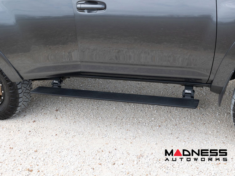 Toyota 4Runner Side Steps - Power Running Boards - Rough Country - E ...