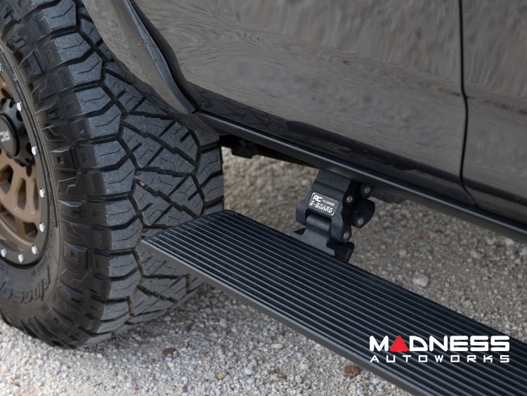 Toyota 4Runner Side Steps - Power Running Boards - Rough Country - E ...