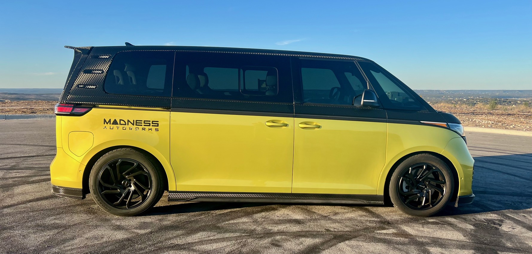 Volkswagen ID Buzz Exterior Styling by Irmscher - Side Skirt Set ...