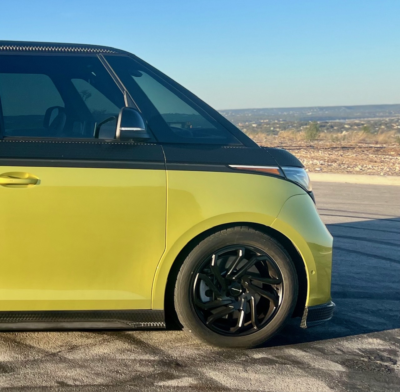 Volkswagen ID Buzz Custom Wheels - Hydra-Star - 20in - Black , 7009910813