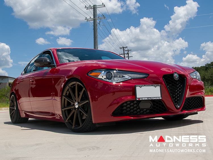 Alfa Romeo Giulia Coilover Kit - MADNESS by V-MAXX, 70 AR 04