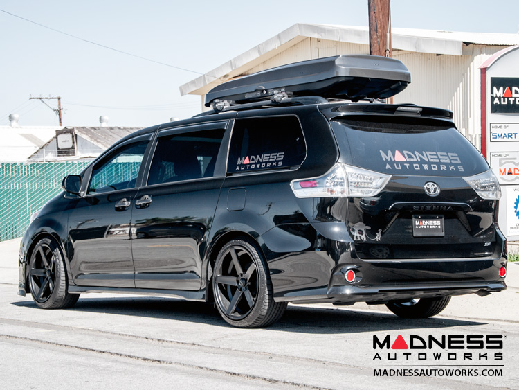 Toyota Sienna - Customization